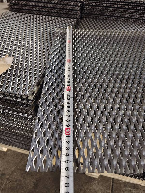 Customized 5mm Thickness Expanded Metal Mesh Sheet Customized 5mm Thickness Expanded Metal Mesh Sheet